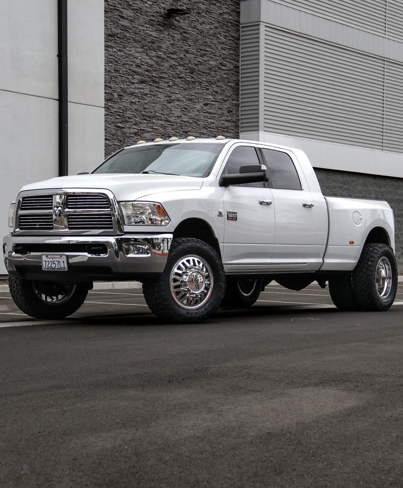 3500 1994-2018 - Dually Wheels Gallery - DDC Wheels